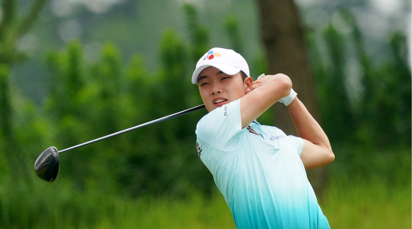 Min hyuk Song | Golfer | Titleist